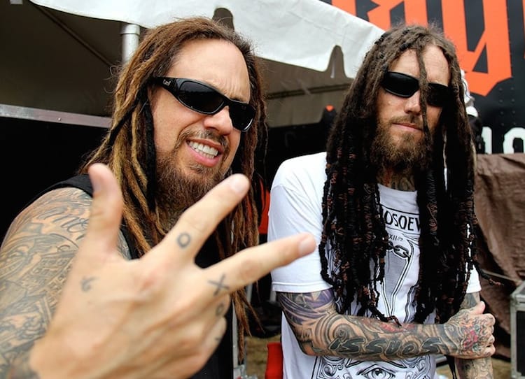 Korn: Fieldy e Brian "Head" Welch falam de Jesus ao final de um show ...